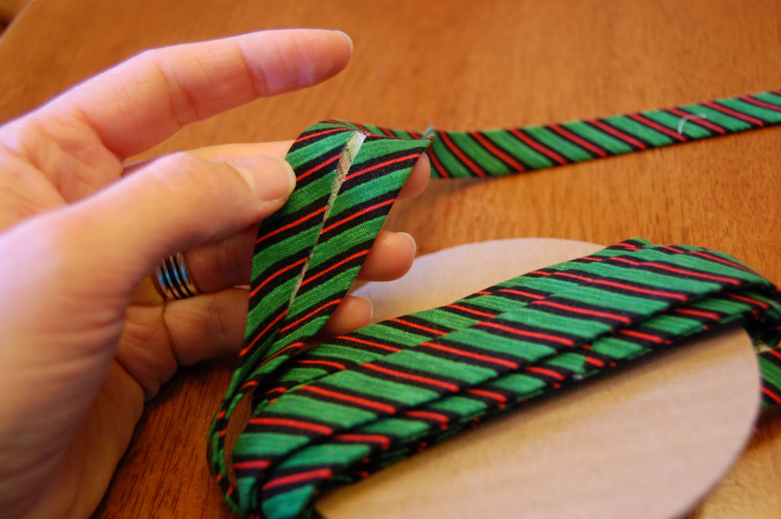 Mrs Mallard: Holiday Bias Tape Table Runner and a Christmas rant
