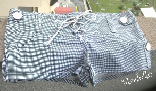 MODELLO: Pvc hot shorts