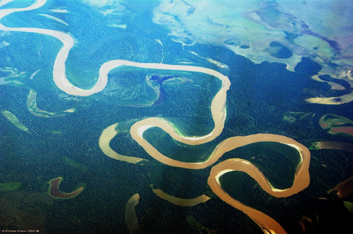 LIBRETA DE NOTAS DE UN VIAJERO FRECUENTE: MEANDROS DEL AMAZONAS