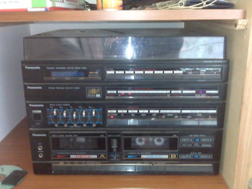 "Aquel tiempo de mi infancia": Minicomponente Panasonic.