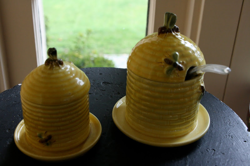 vignette design: Collecting Ceramic Honey Pots
