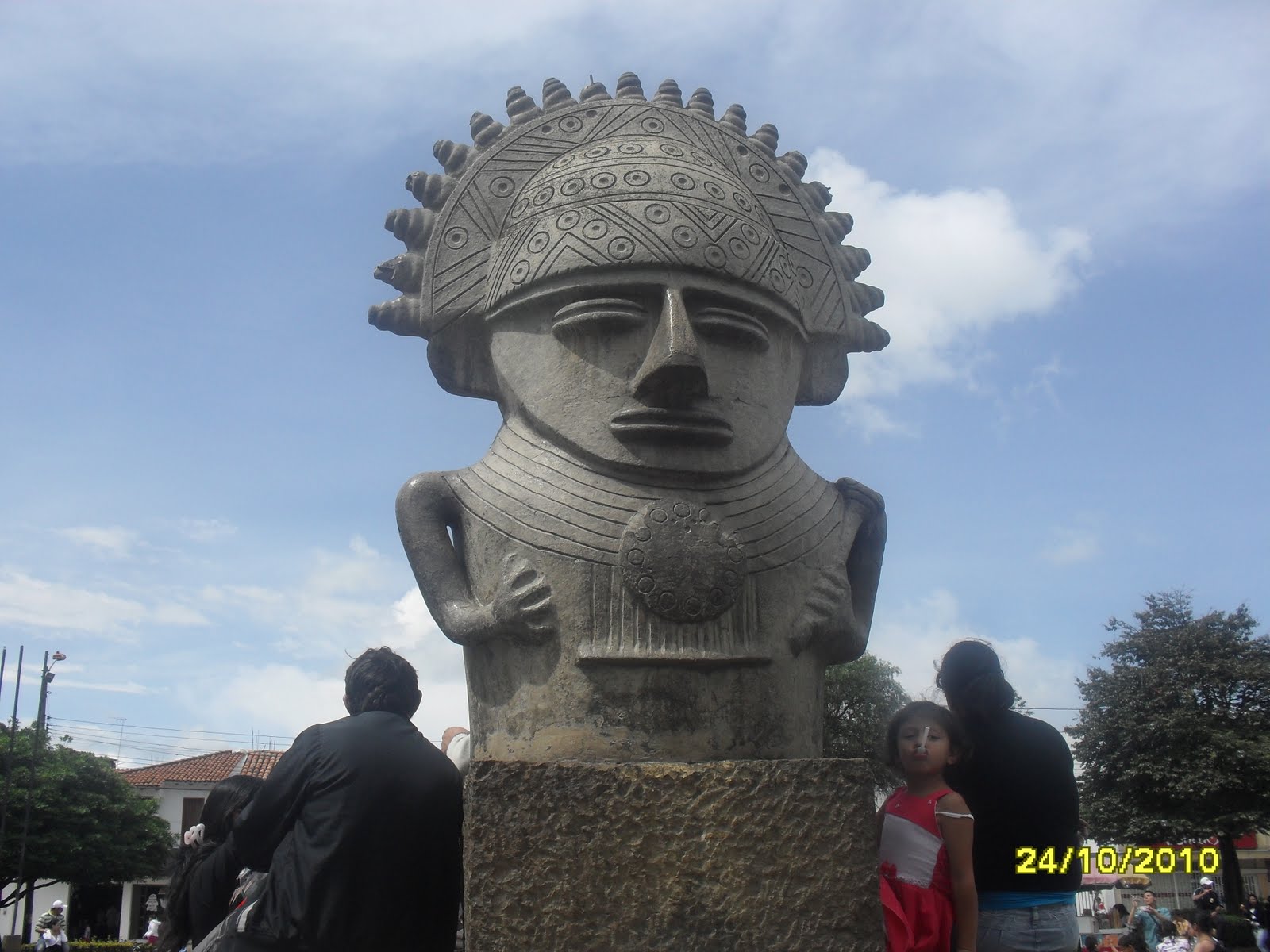 Mi Bitagora: MONUMENTOS DEL PARQUE PRINCIPAL DE FUNZA