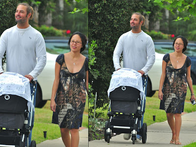 Josh Holloway with wife and child | LOST