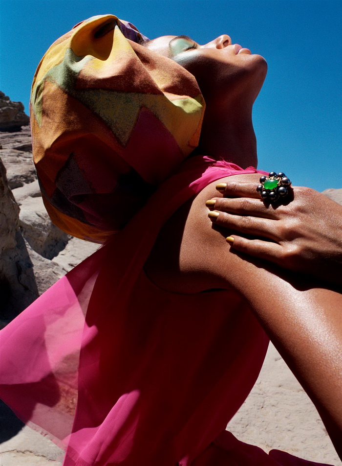 La Vie en Pose: New Fantasy by Steven Meisel