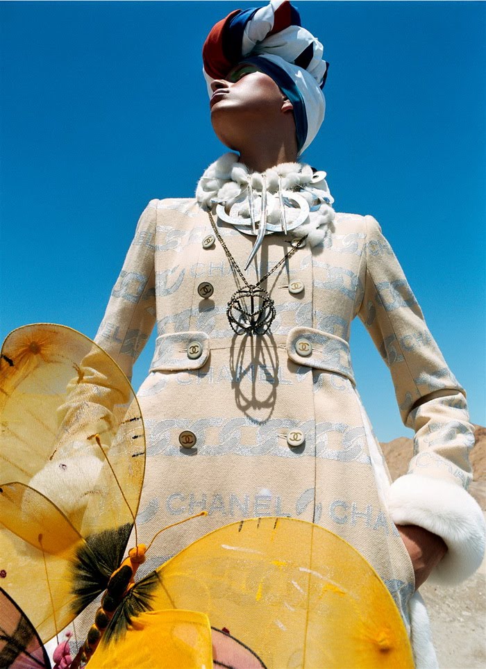 La Vie en Pose: New Fantasy by Steven Meisel