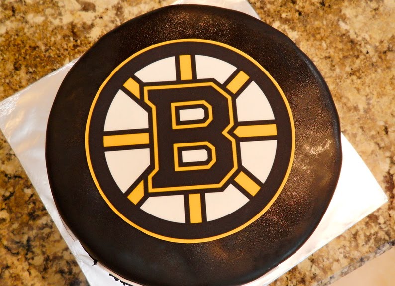 Cheeky Cakery: Bruins Hockey Puck Grooms Cake