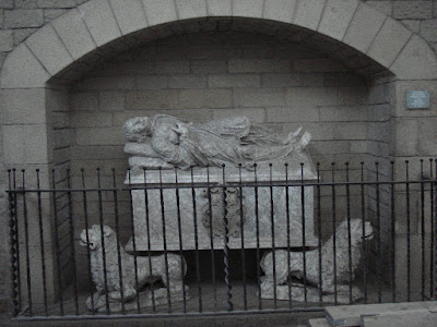 Sepultura del Canonge Francesc Mulet (Santa Maria de la Seu de Manresa ...