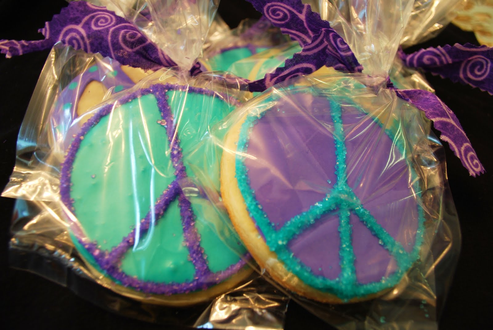 cookie couture co: PEACE SIGN COOKIES