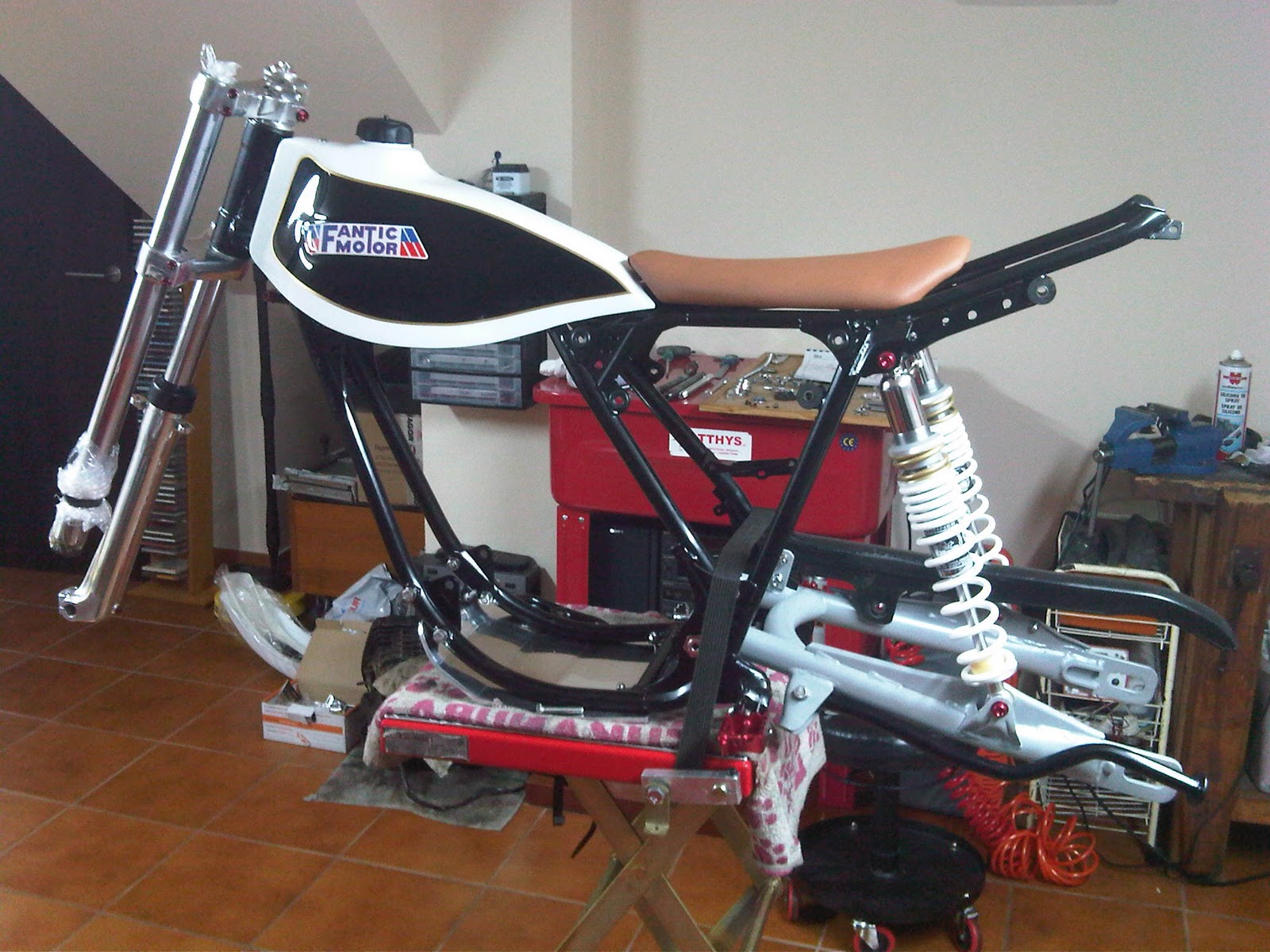 Restauraciones _____"El Rubio": Fantic 240