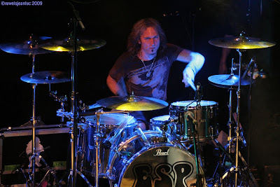 Eric Singer Project (16/02/09) at the "Spirit of 66" in Verviers, Belgium.
