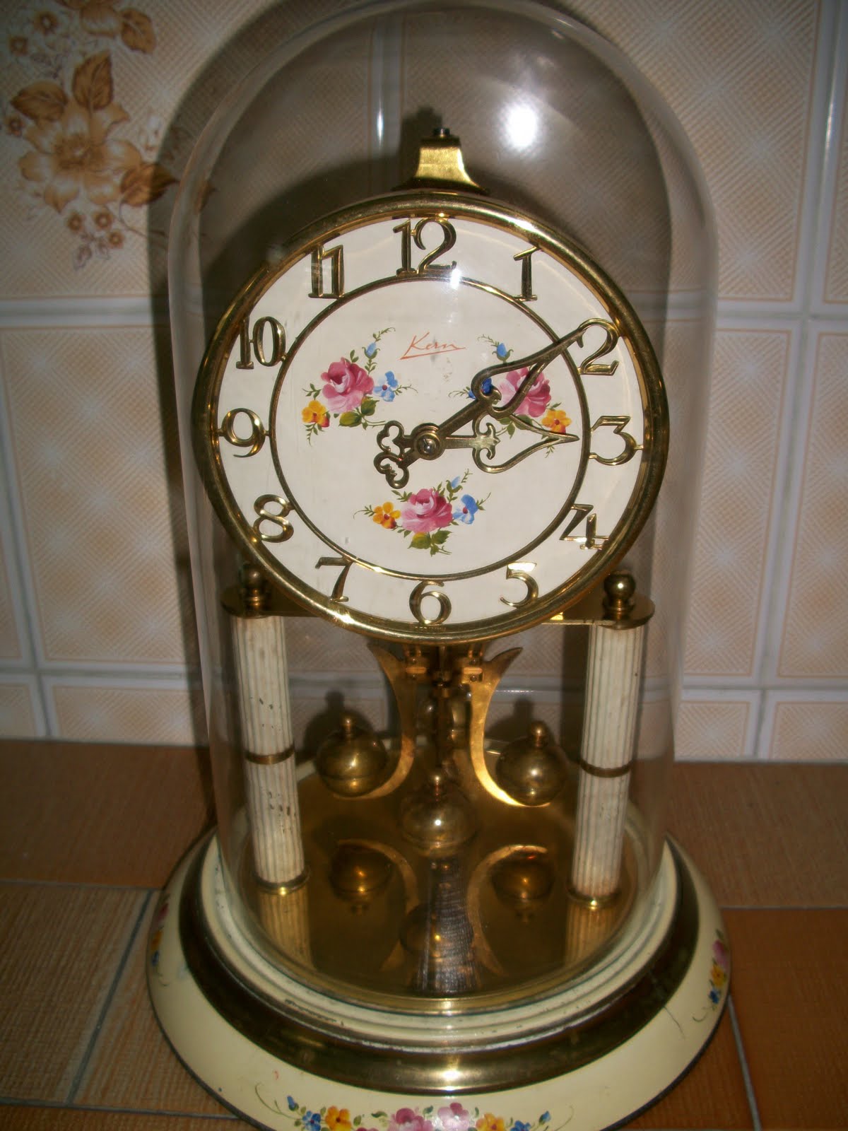 collectible items: 400 days table clock collection - Keinzle