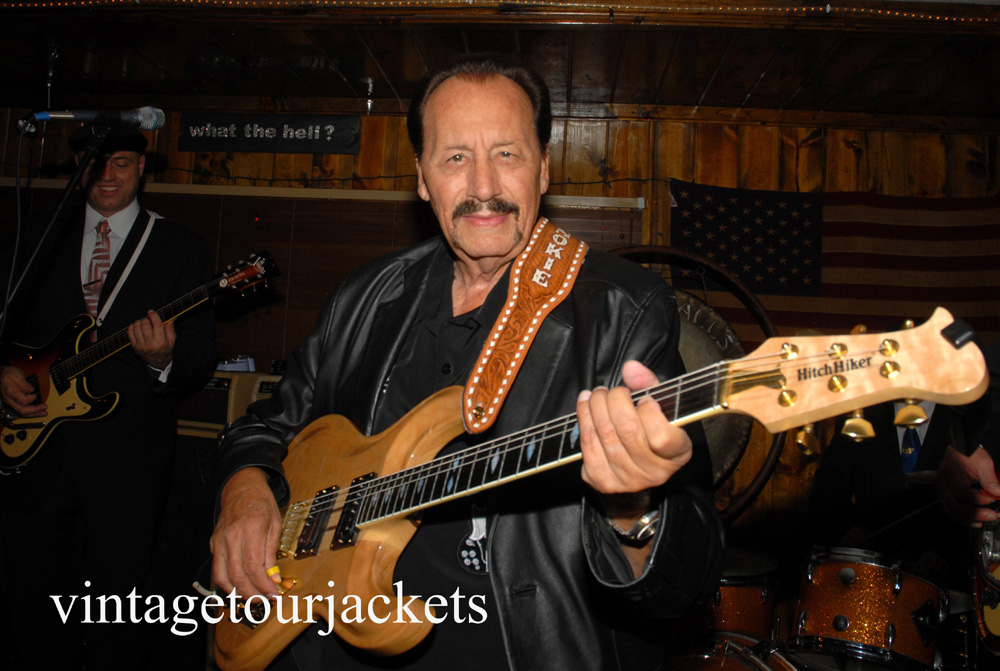 VintageTourJackets: The Ventures Nokie Edwards in Concert