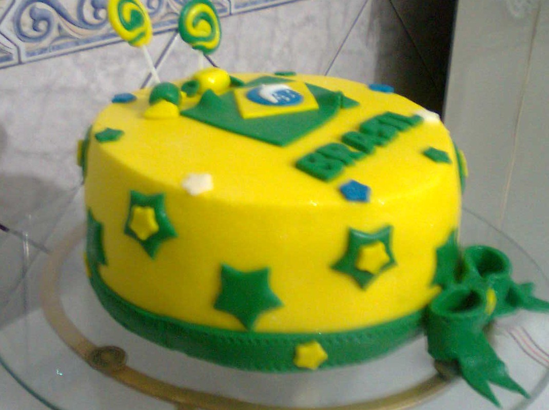 LUCIANA - BOLOS PERSONALIZADOS: BOLO - BRASIL