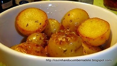 Cozinhando com Bernadete: BATATA SAUTÉE, CORADA, COM MANTEIGA E ERVAS ...