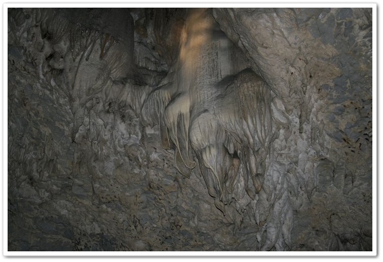 10 pesteri din Romania- faceti un top! - Enciclopedia calatorului ...