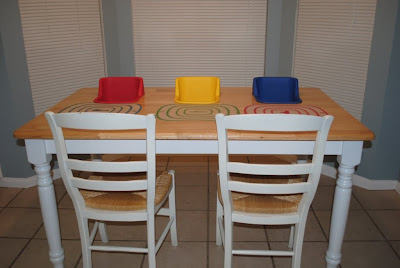 Our Fabulous Life With Four: Our Triplet Feeding Table!