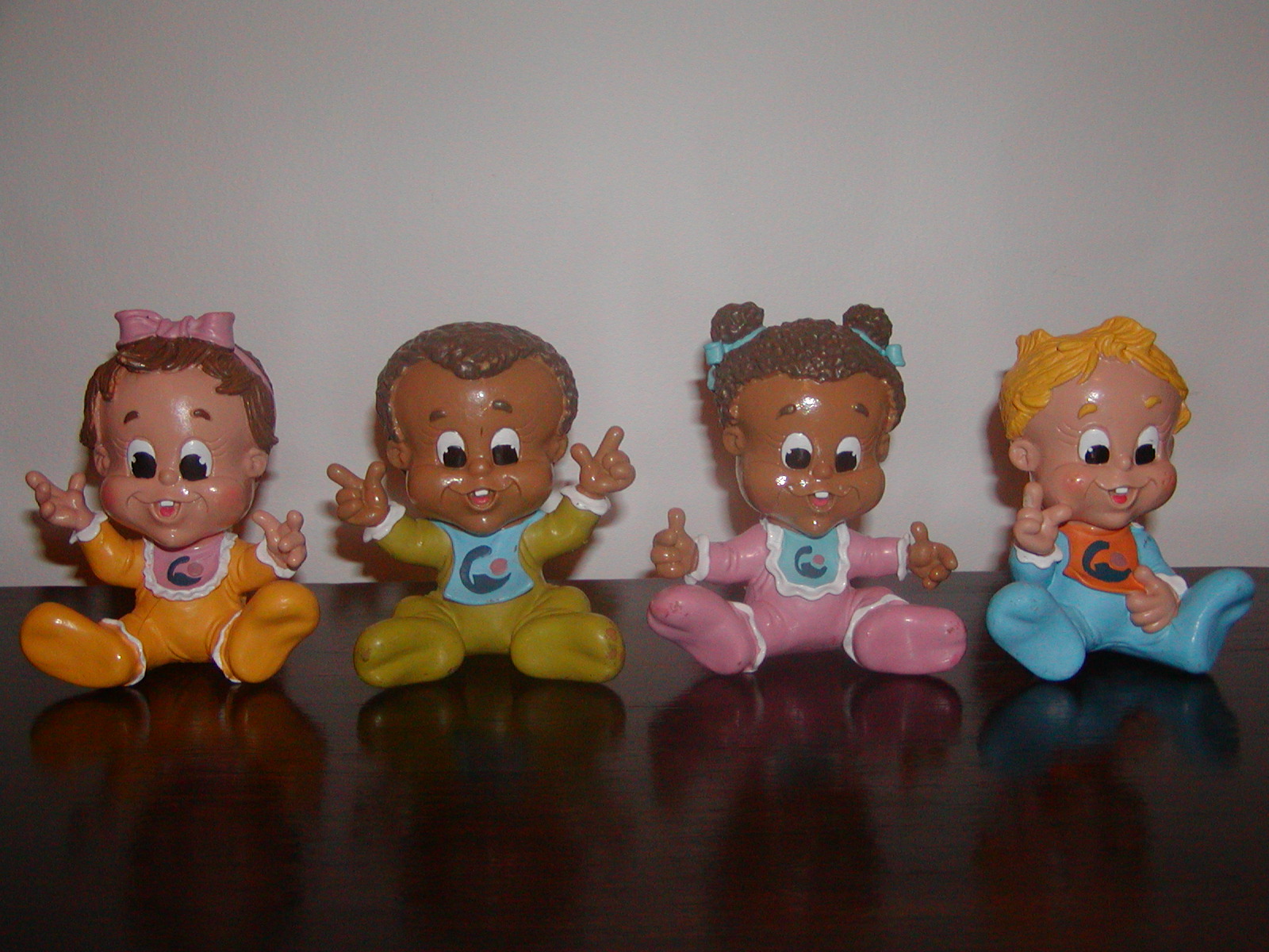 NOSTALGIA PVC!!!!: AJUDA DE BERÇO (MAIA BORGES )