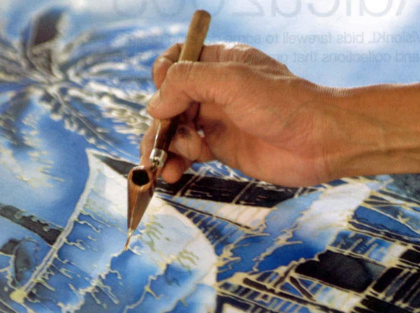 Albi Nadak: Seni Mencanting Batik