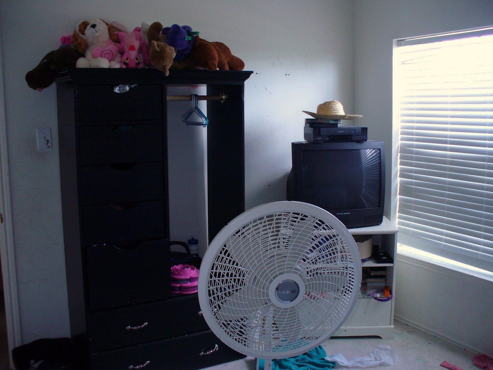 5reasons2save: Despicable ME: an UGLY Room