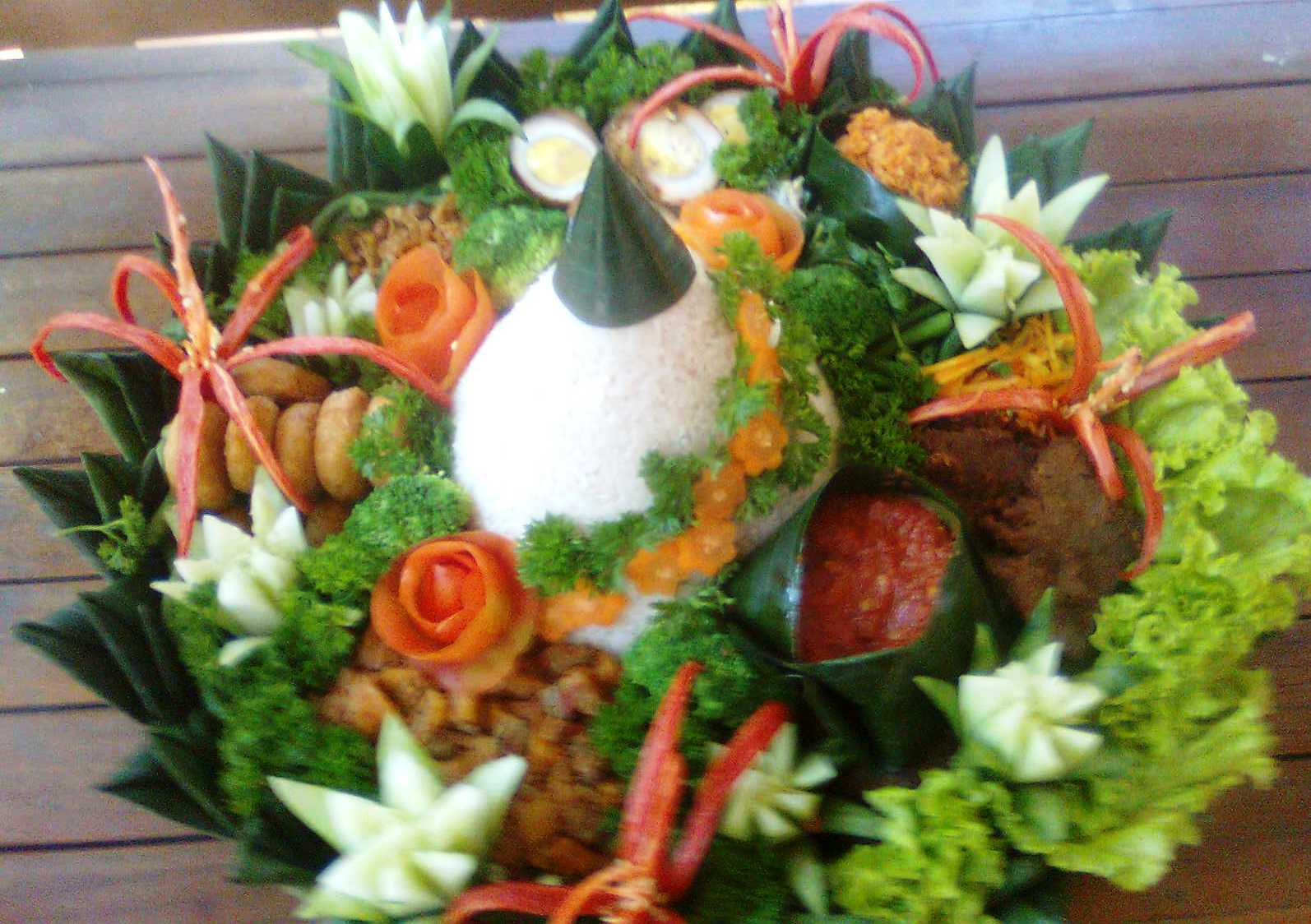 Foto Foto Tumpeng | LUCKY CATERING