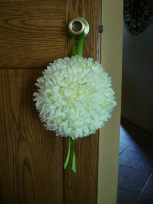 Happily After All: DIY: Flower Girl Pomander