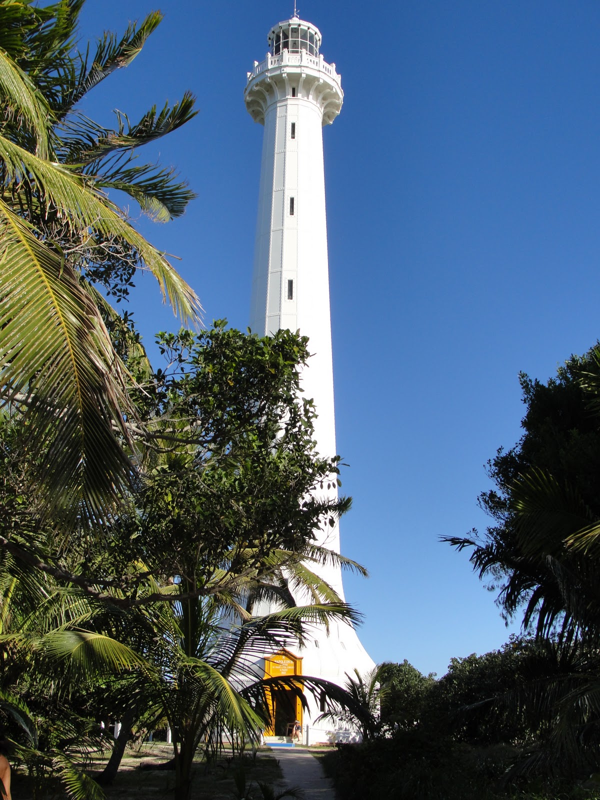 Un jour la Nouvelle Calédonie: Une journée au phare Amédée là ou il ...