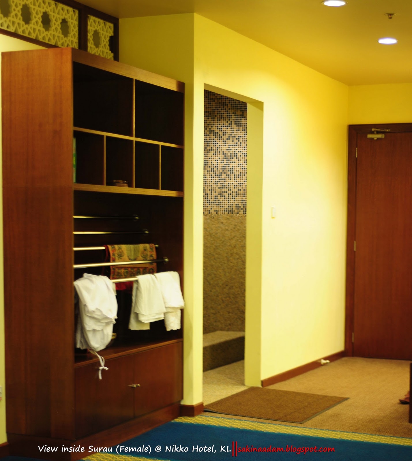 S A K I N A A D A M: Proper design of surau for commercial building!