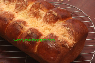 Table for 2.... or more: Split Top Butter Loaf