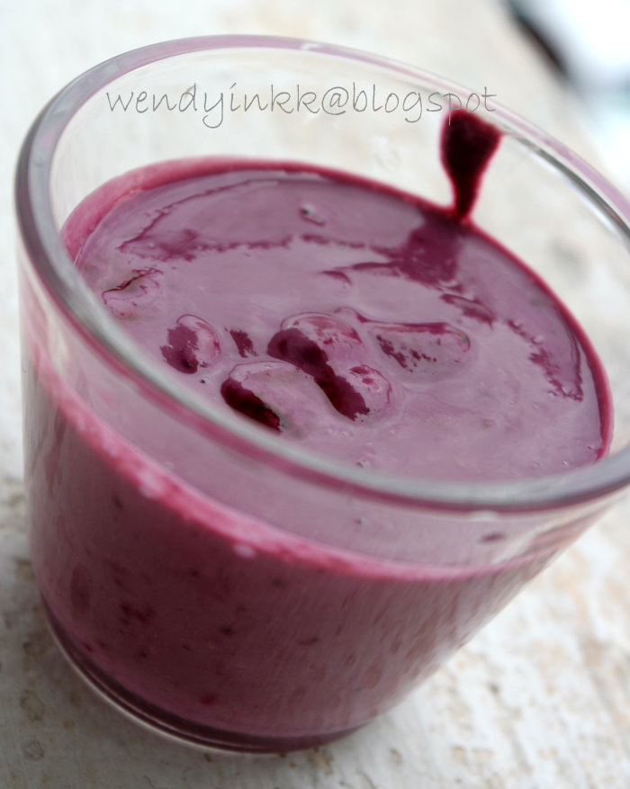 Table for 2.... or more: Red Velvet Cake Experiment with Roselle