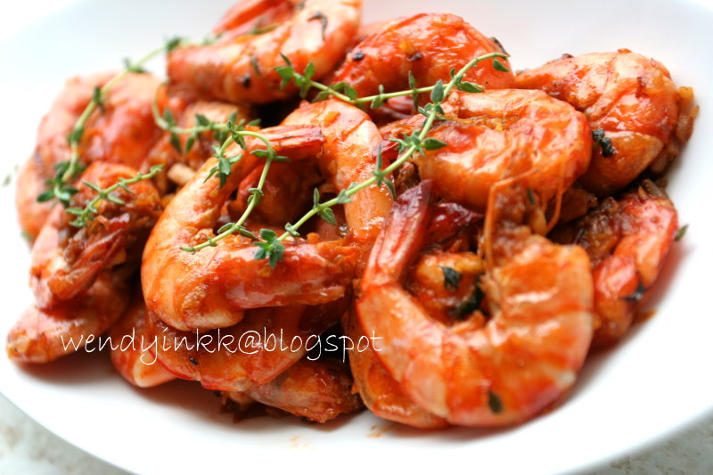 Table for 2.... or more: Prawns with Thyme and Lemon