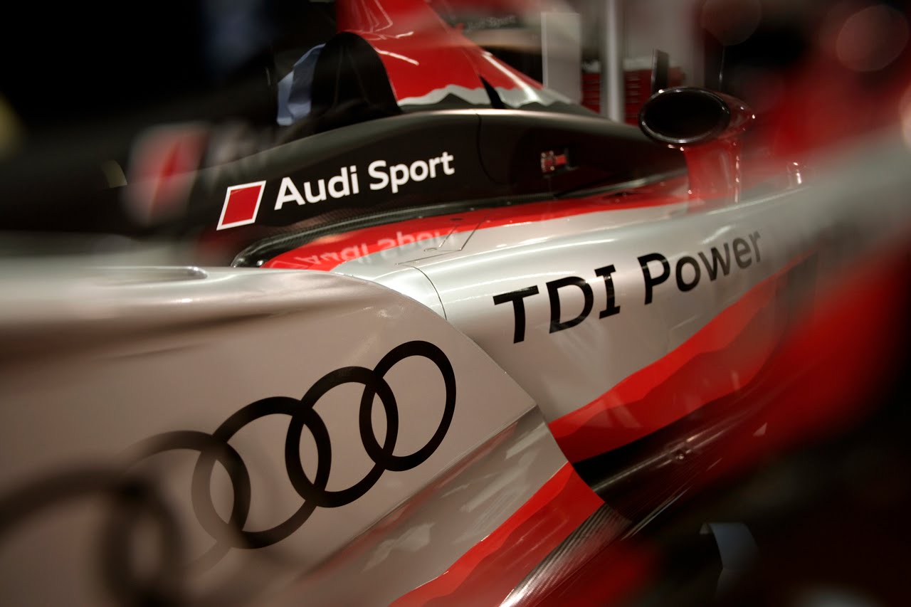 2010 Audi R15 TDI 'Plus' - Details and photos of new paint scheme ...