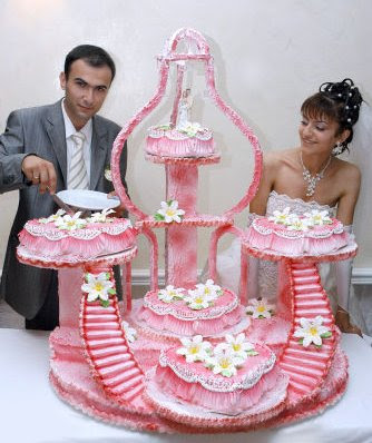 BrideTide Blog - Wedding Resource: Random Wedding Cake of the Day