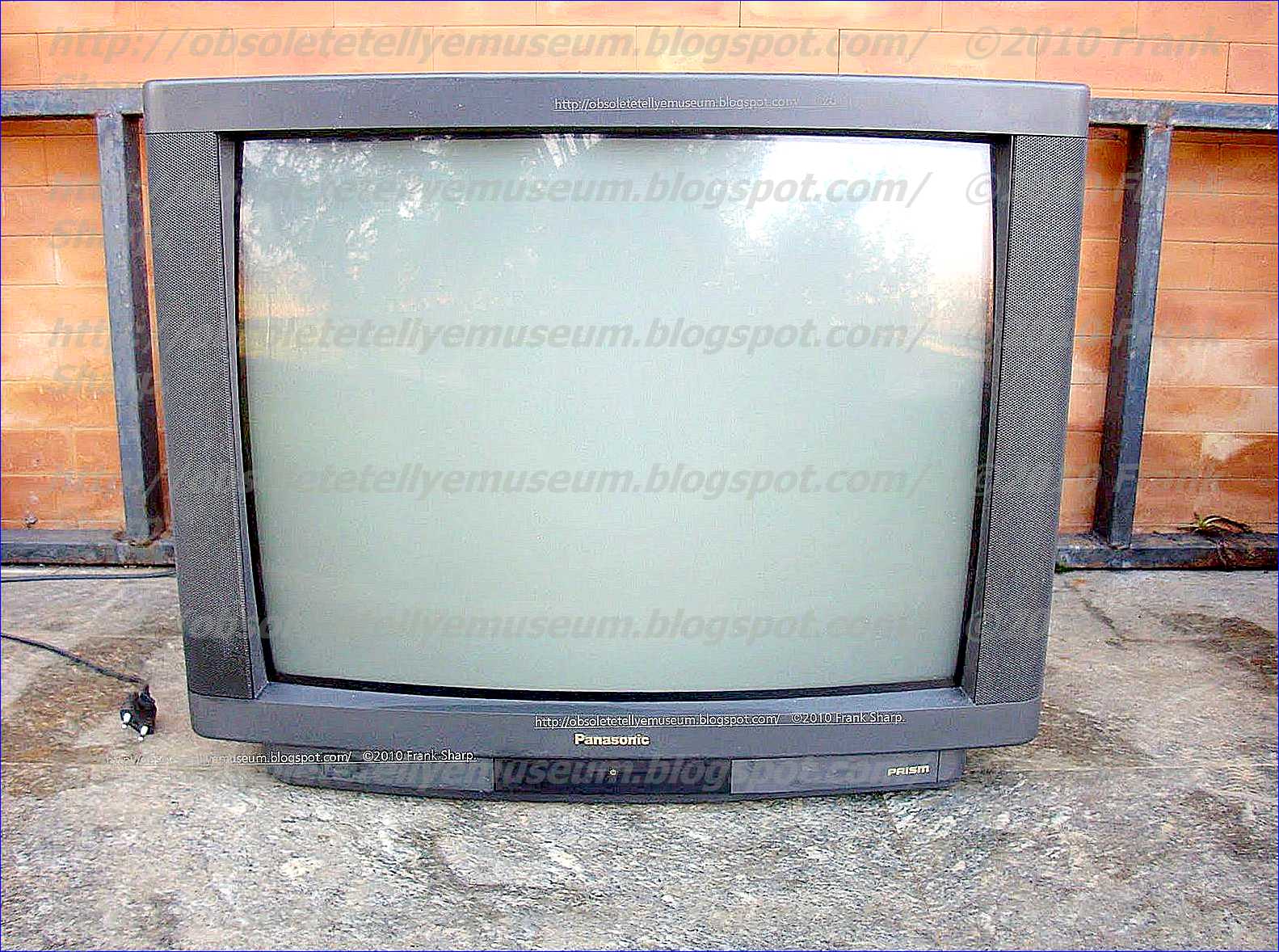 Obsolete Technology Tellye !: PANASONIC TX-28A2CI YEAR 1992