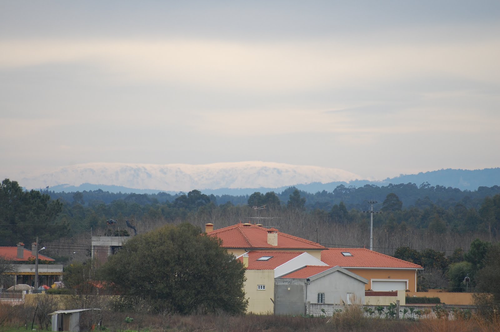 METEO FEBRES: NEVE NO CARAMULO VISTA DE FEBRES