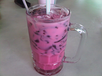 A Trail Of Food Heritage: Cincau Bandung Ais