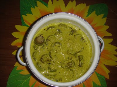 andhra ruchulu: POTLAKAYA AAVA( SNAKE GUARD IN YOGURT SAUCE)