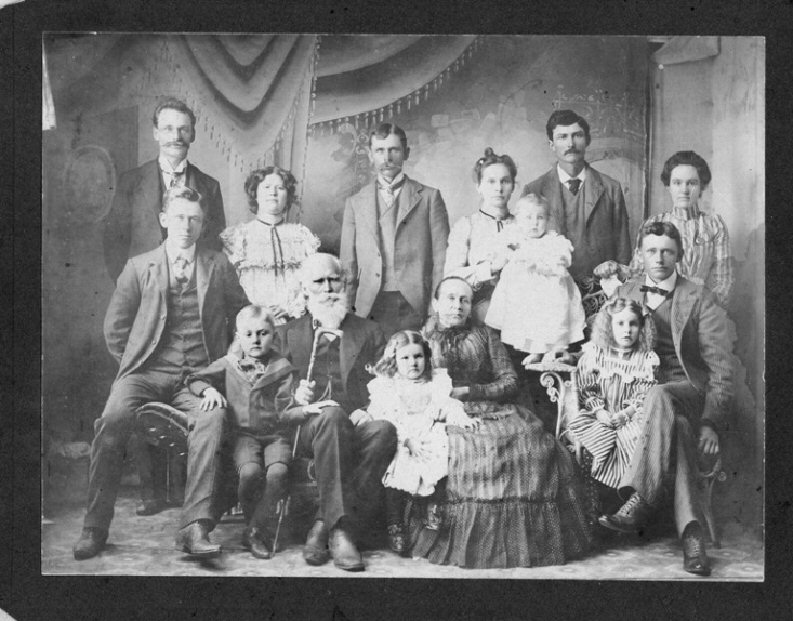 The Rag Blog: Mack Royal : Darrell and Edith