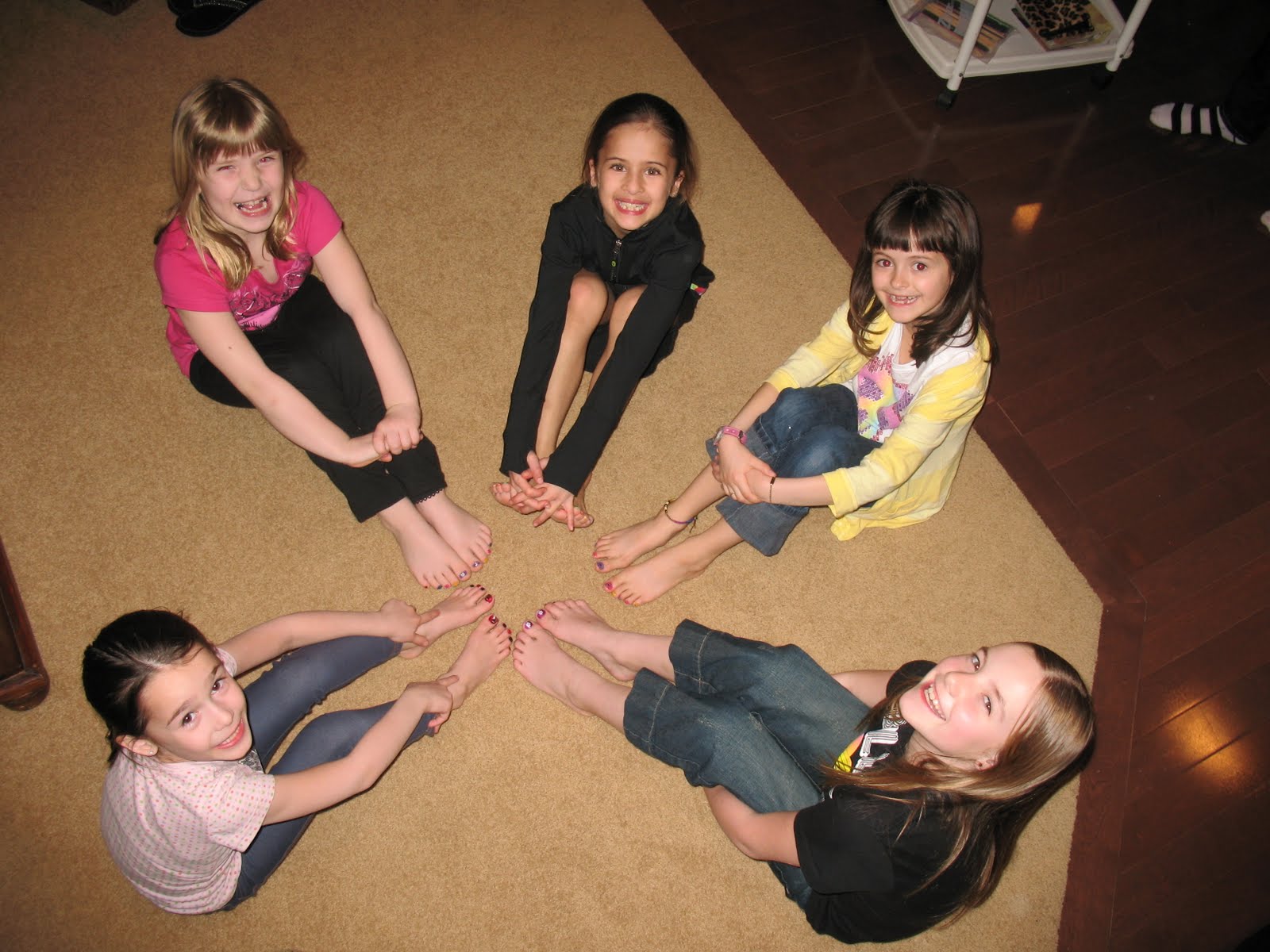 Over the Moon: Party toes