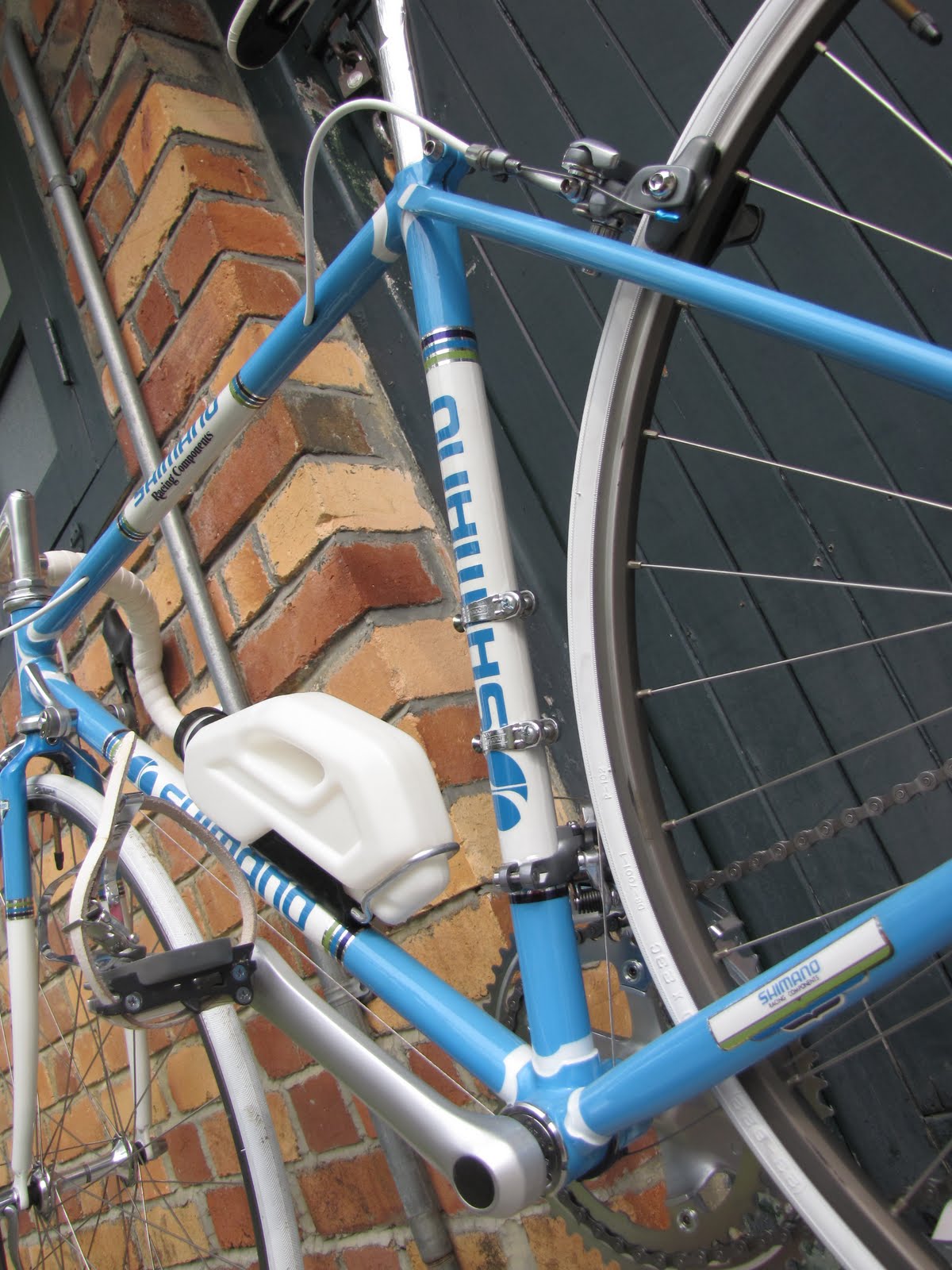 OLD SKOOL CYCLE: SHIMANO 600 COMPLETE BIKE - RM5000.00