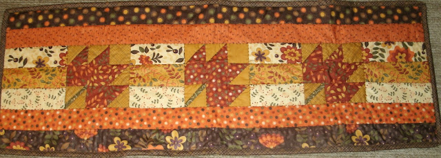 prsd4tim2{quilt}: Awesome Foursome Parts 1 and 2: Falling Leaves Table ...