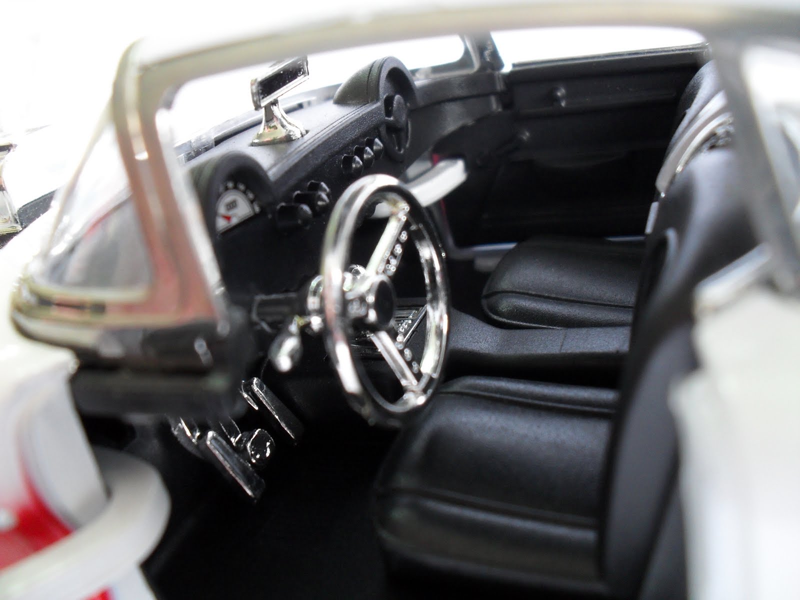 Coleção de carros em miniatura do Assis: Chevy Corvette 1957 - escala 1/24