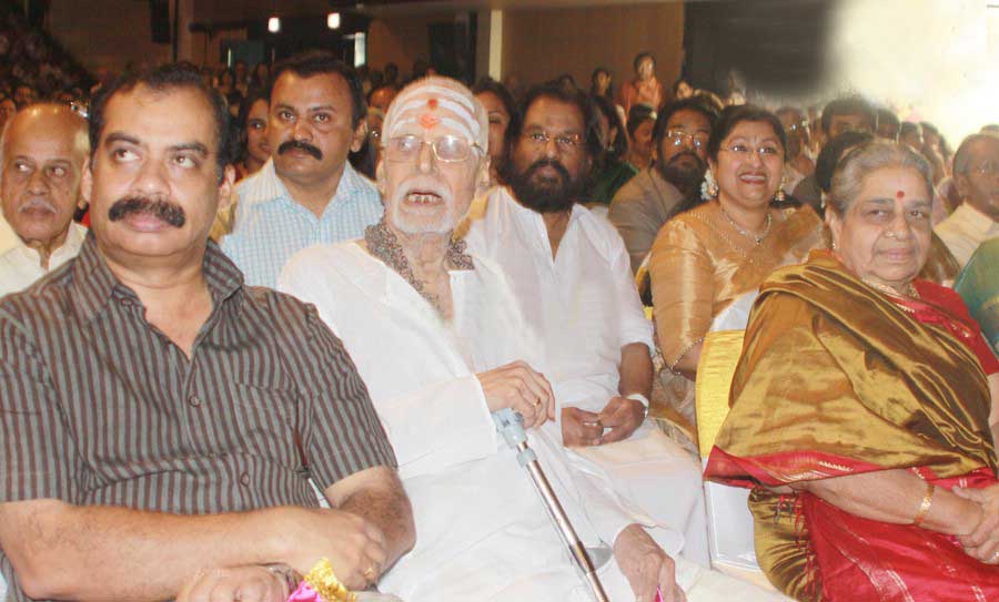 Asha Ashish: Playback Singer Swetha Mohan Wedding Pictures