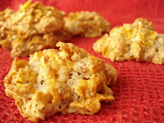 The Cookie Scoop: Cornflake Cookies, Lincoln Crisps
