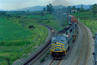 Mexican Railroads: Ferromex & KCSM - Querétaro to Mexico City