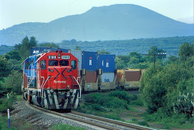 Mexican Railroads: Ferromex & KCSM - Querétaro to Mexico City