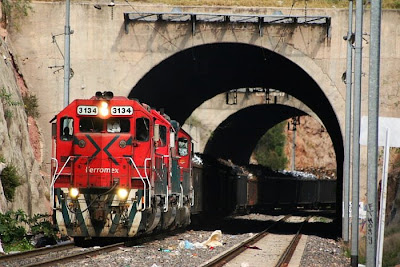Mexican Railroads: Ferromex & KCSM - Querétaro to Mexico City