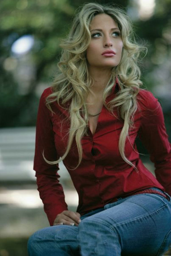 Beautiful Arab Girls: Beautiful Lebanese Singer and Model Mirva Kadi