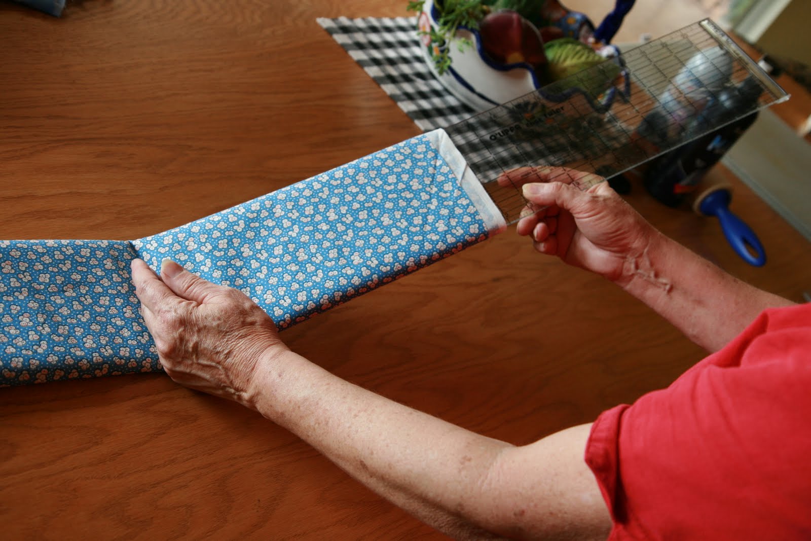 Buzzing and Bumbling: Easy Tip for Folding Your Fabric