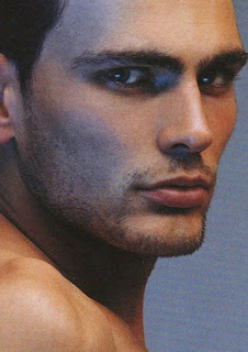 MAN AMAZING MAN: Marios Lekkas