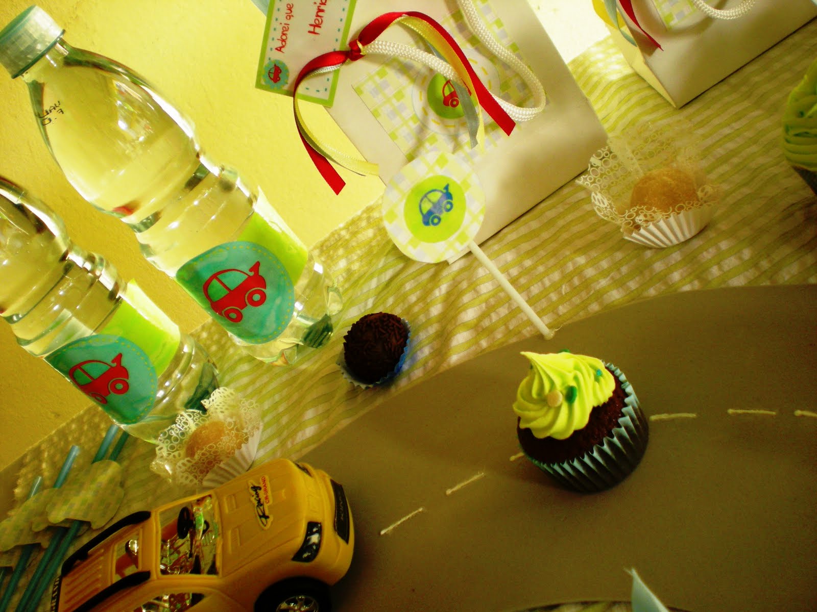 Elefante Colorido: Vrum, vrummmm!!